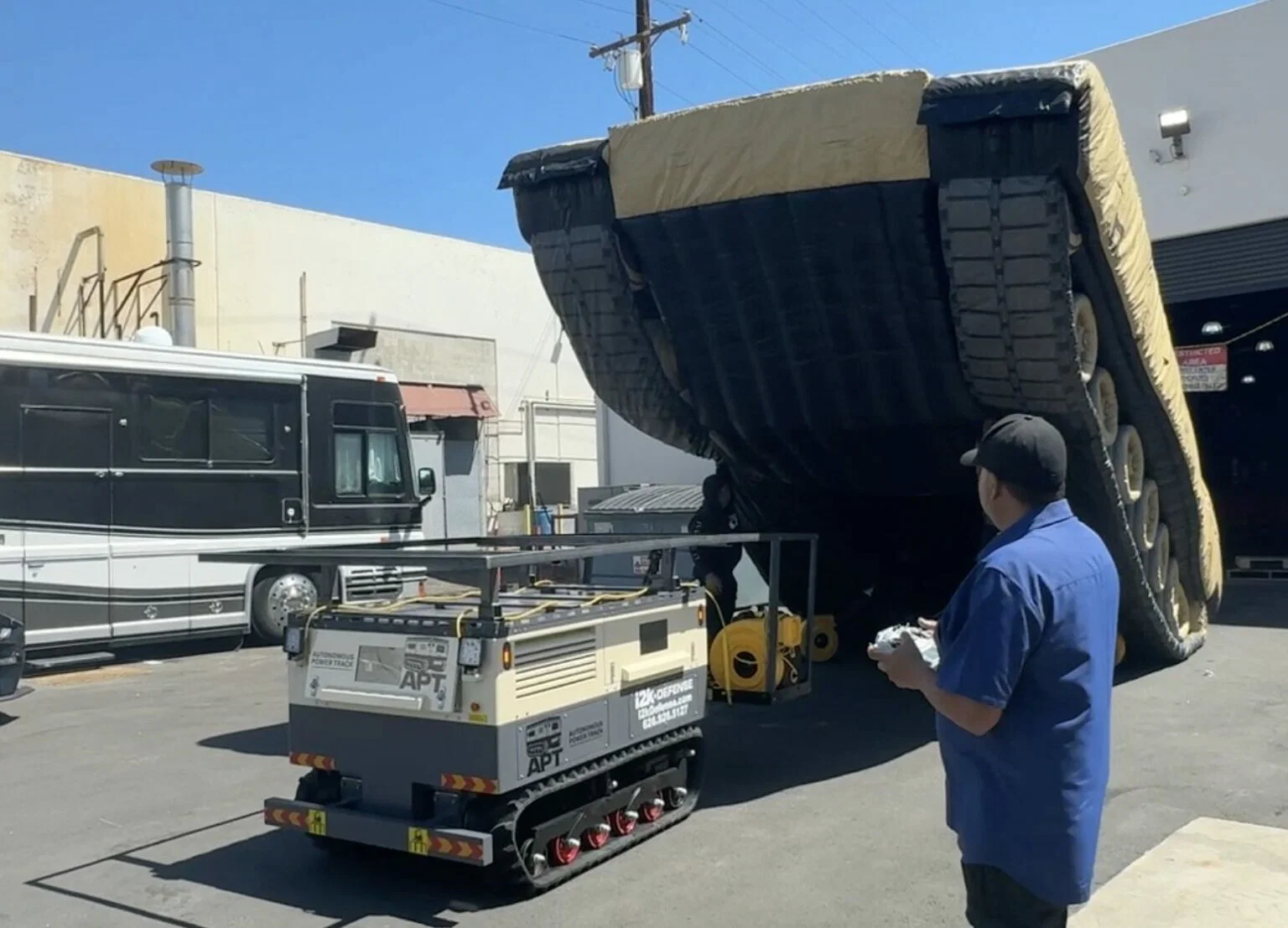The Autonomous Decoy Tank with APT Mobility System | i2k Defense